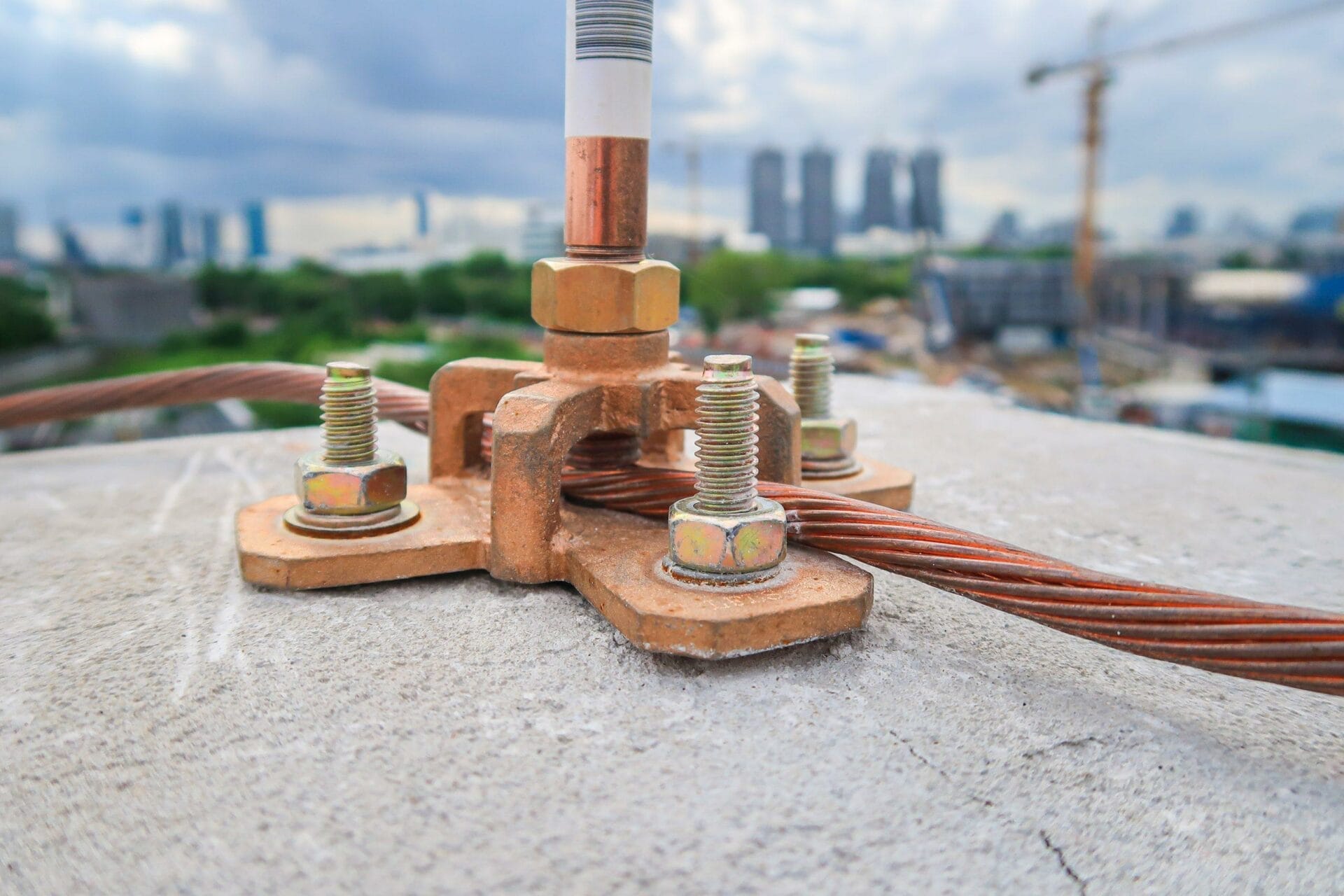 Modelling Lightning Effects with an Equivalent Frequency - ELEK Software